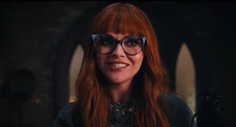 Merlina presenta a sus nuevos personajes | Tú en línea